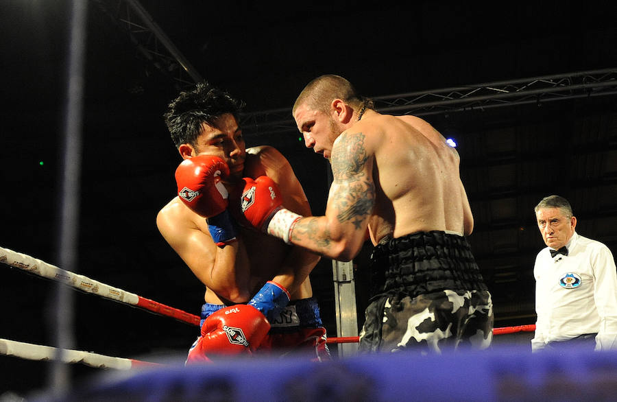 Fotos: Kerman Lejarraga frente a Johnny Navarrete en la Gold Boxing de ...