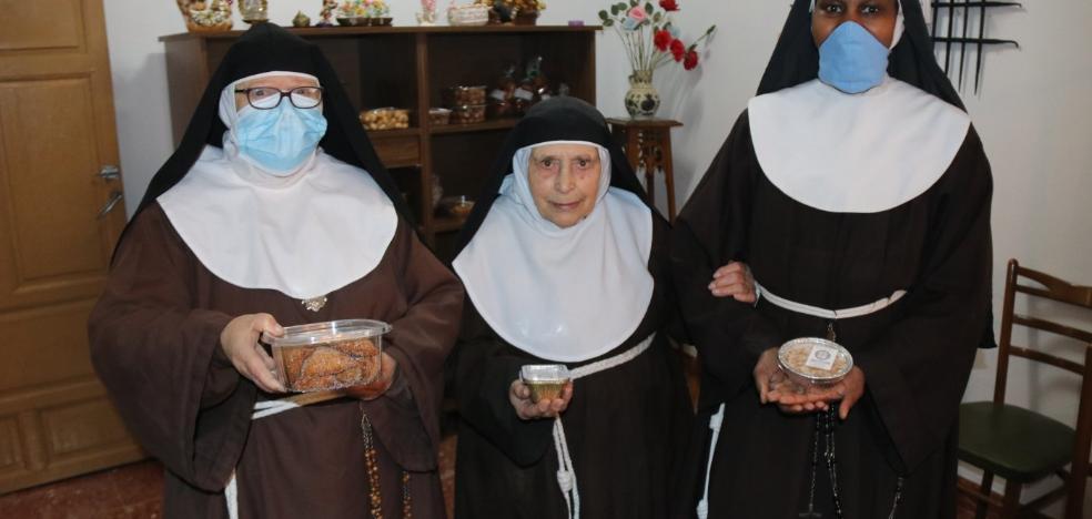 Las monjas Franciscanas vuelven a endulzar la Semana Santa | Diario Sur
